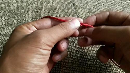 细绳对接不用愁!绳头相互缠绕几圈一拉即可