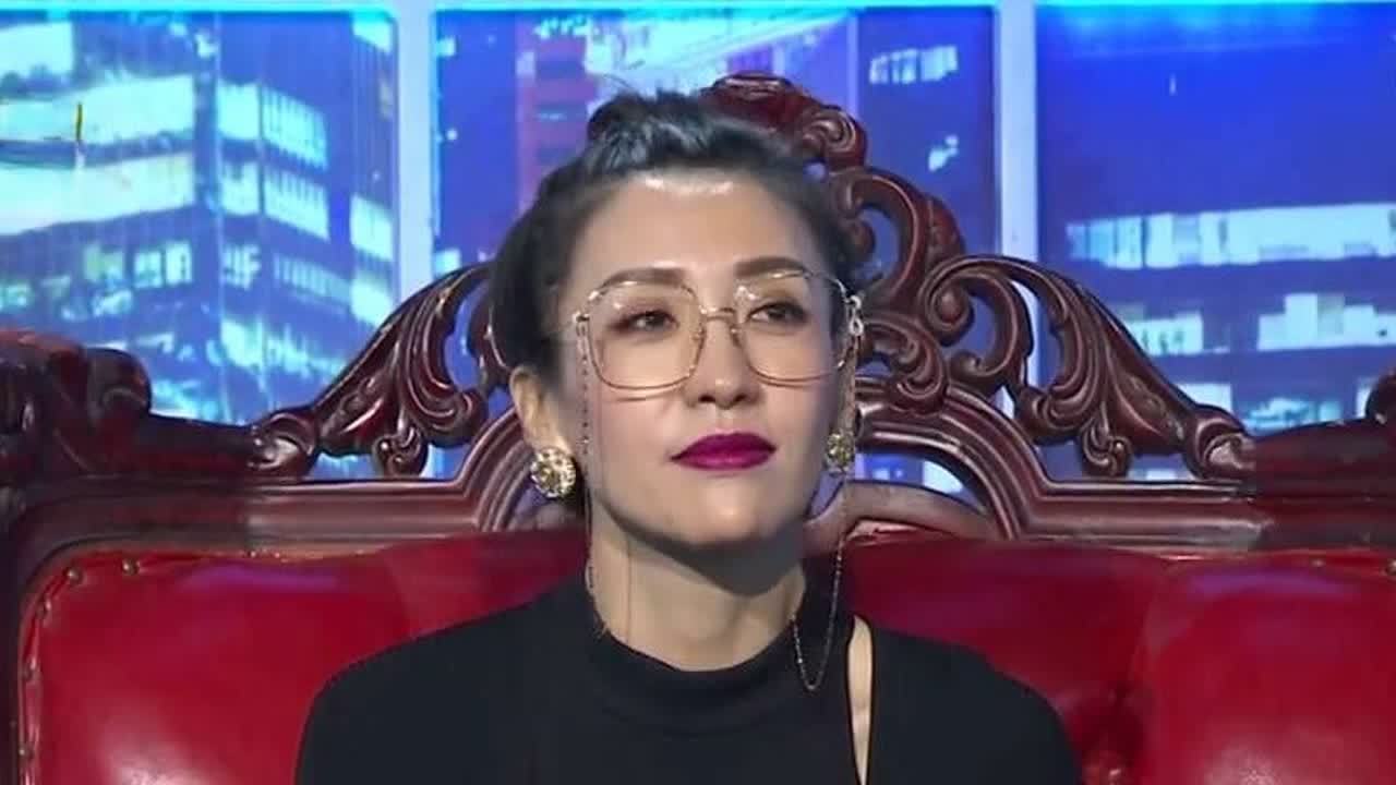 美女谈感触最深的事 学习专业课刚入学的时候成绩非常差