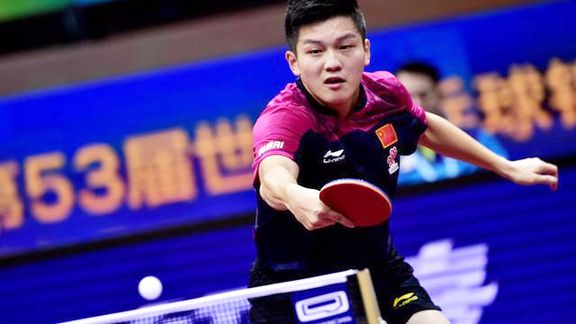 樊振东高难度动作!你试过了就知道有多难!