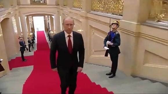 普京大帝总统就任仪式,看的热血沸腾,男人应当如此,音乐绝配