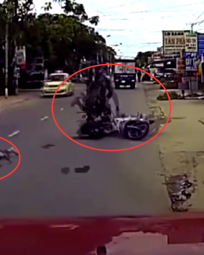 两辆电动车相撞,本以为是出车祸,没想到是就自己一命