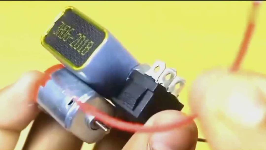 教你如何用手工制作自动浇花器!