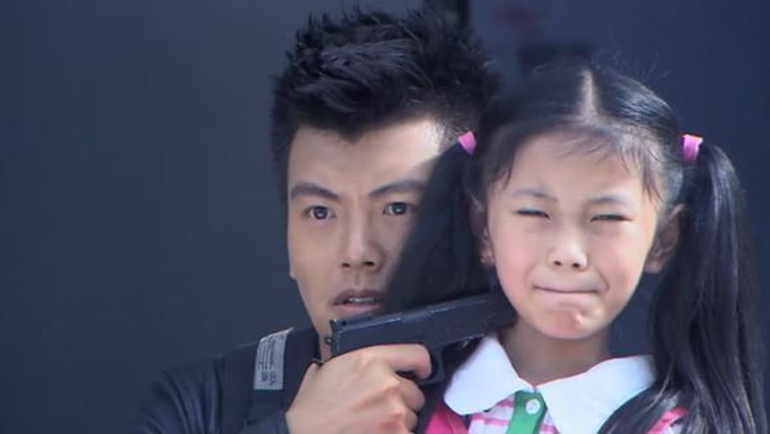 暗警:毒贩和警察枪战,卧底劫持人质,缉毒队长下令放行