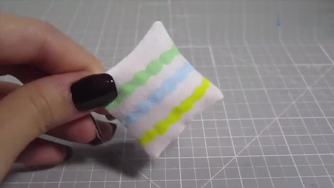 绝对心动的废物利用:旧衣服DIY这样漂亮的小抱枕,赶快试试吧