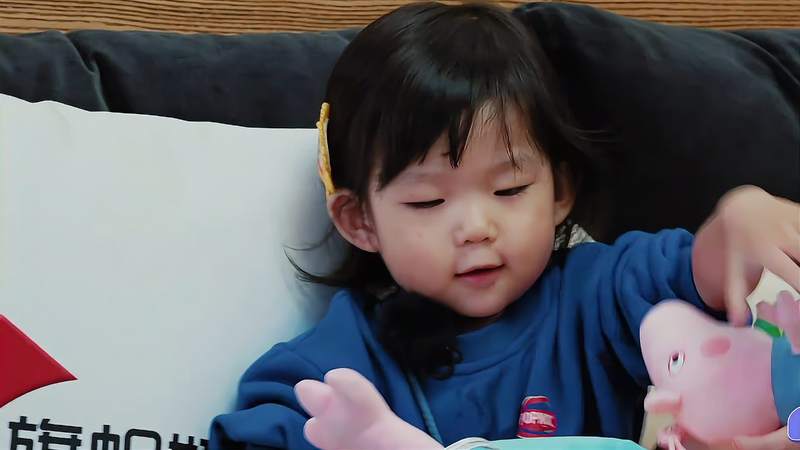 哥哥的修炼手册:心儿给小猪佩奇一家上课,讲海底世界