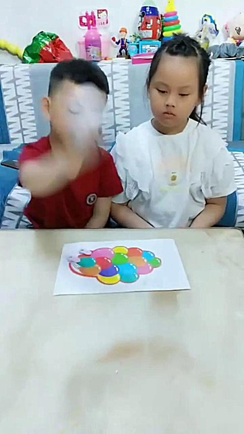 亲子有趣幼教动画,警长歌德,超级变形机器人和表情变脸玩具