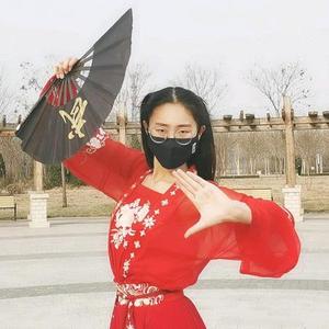 诩小侠 