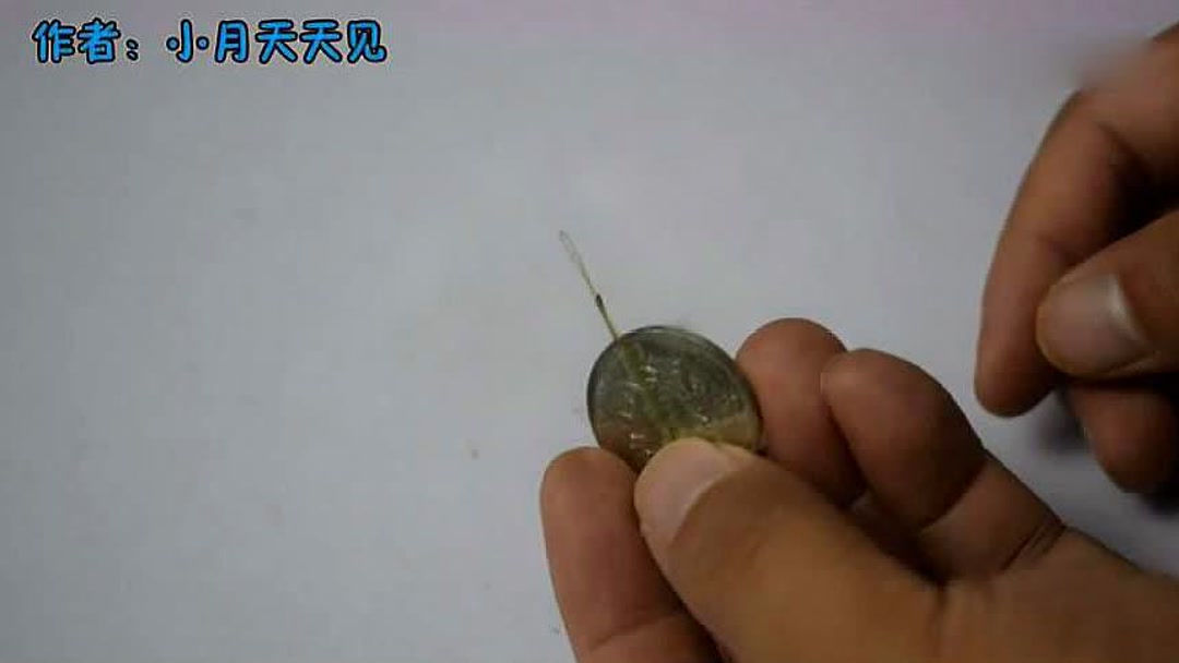 穿针引线再也不用愁,不用买穿针器,一个硬币就搞定