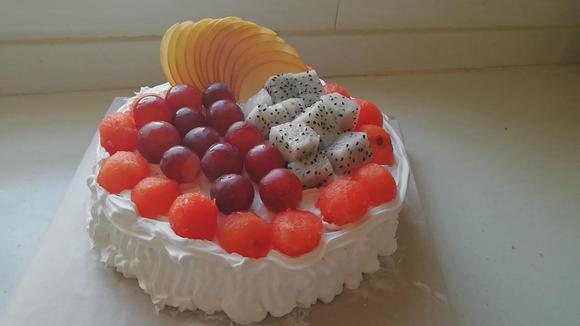 想吃生日蛋糕不用买,自己在家就能做,味道和买的一样