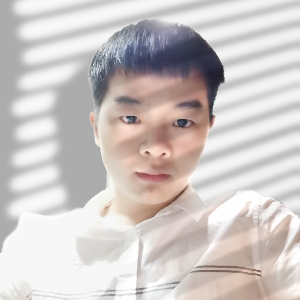 是小郭学长呀 