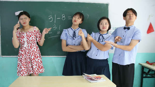 老师教学生借位减法,学生的回答气坏老师,没想家长更有才!