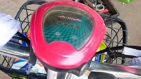 电动车全车没电,按两下遥控器的闪电键又恢复正常,原因在这里!