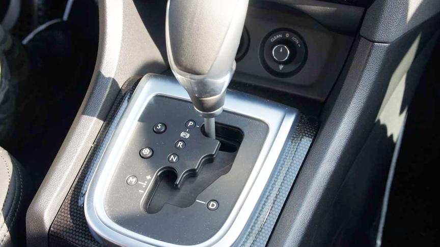 多少人把手自一体开成自动挡?你知道它真正的好处吗?