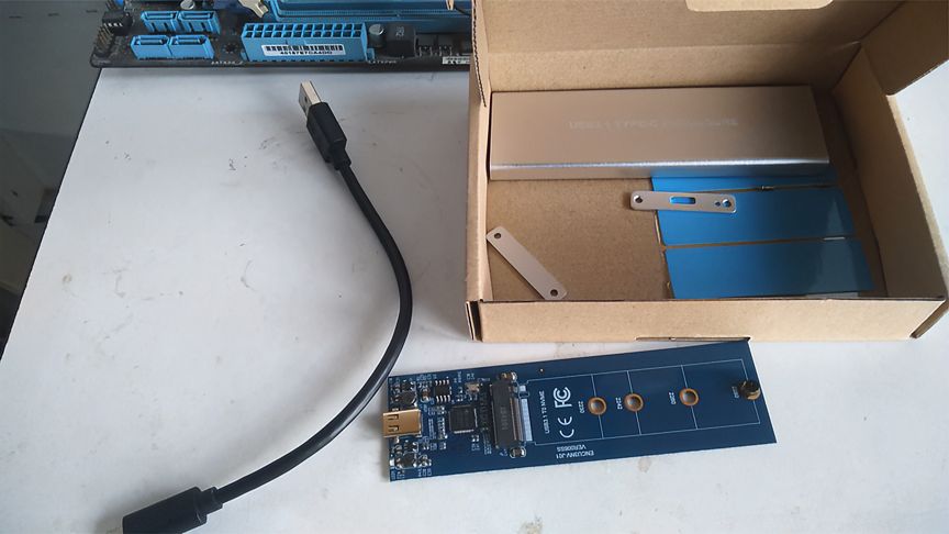 M2固态硬盘盒nvme转usb3.1gen2typec外接nvme硬盘读卡器CNC工艺