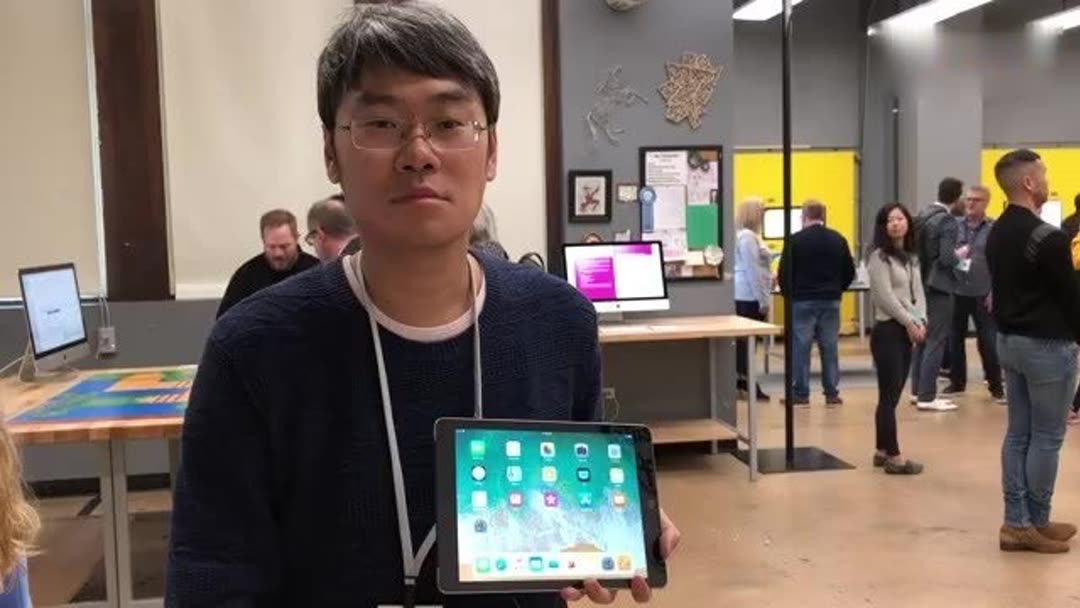 新款9.7寸iPad上手 能用触控笔写作业了