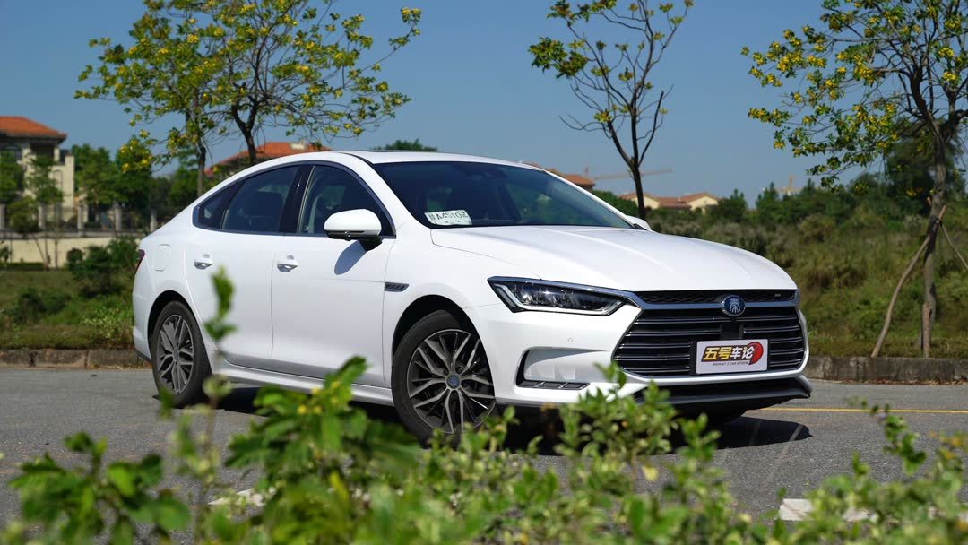 「五号车论」低电量下的插电混动表现如何?试比亚迪秦Pro DM版