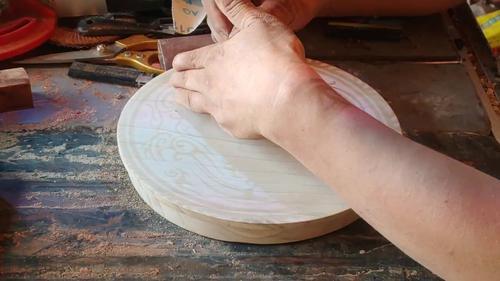 木匠制作实木最新艺术品