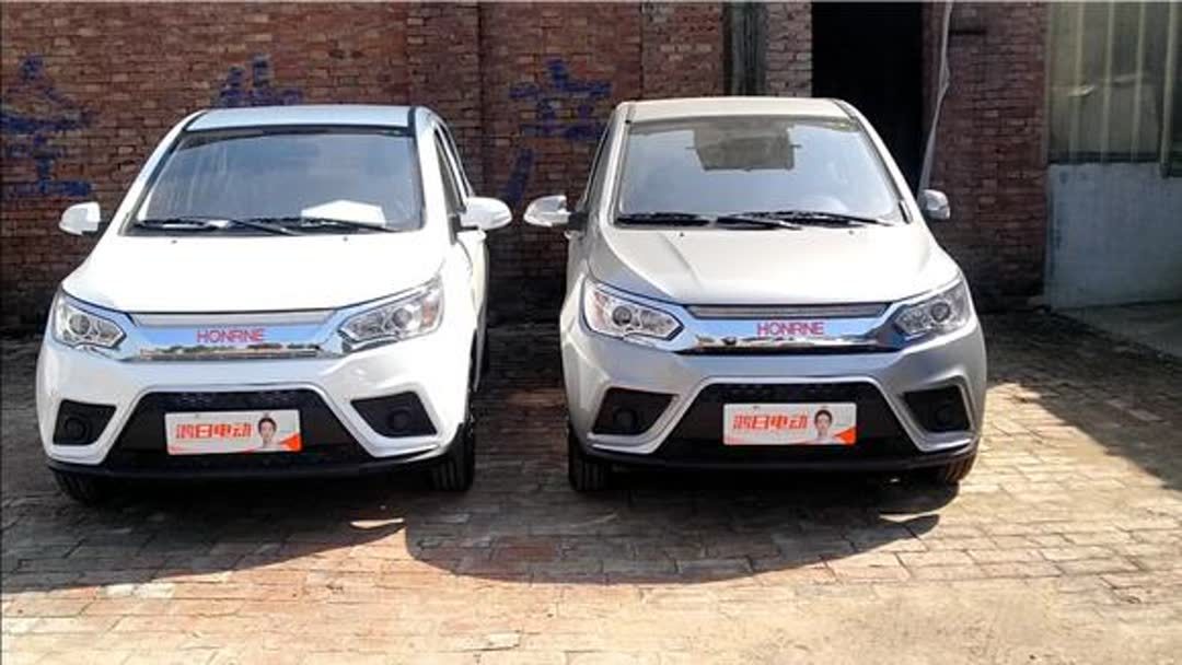 新款电动四轮车,三米六长度,五门五座,配置高,还是油电两用的