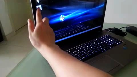 惠普旗舰触摸win8影音笔记本启动视频
