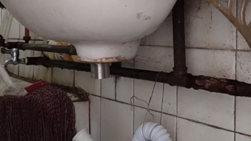 1月9日自己动手换洗手盆下水管