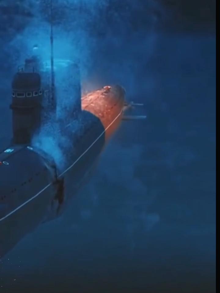 战斗机发射导弹精准击中核潜艇和军舰,战斗机,核潜艇,舰艇,#全球军事...