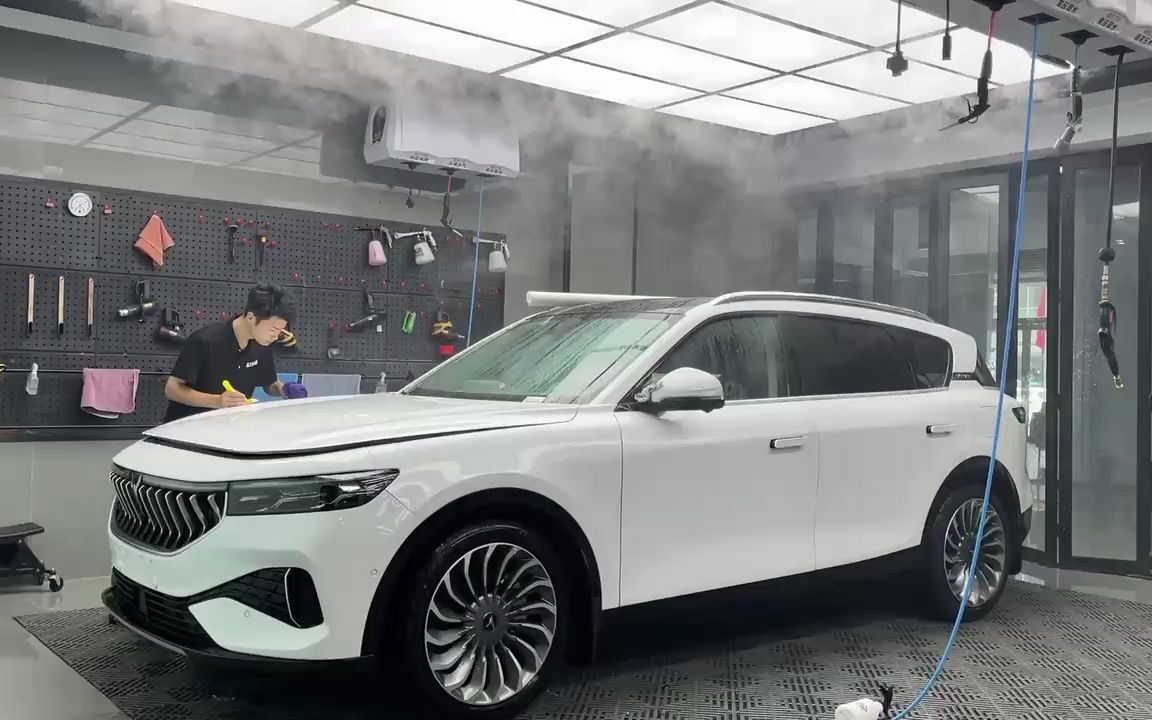 白色岚图贴纳尔PPF汽车保护膜