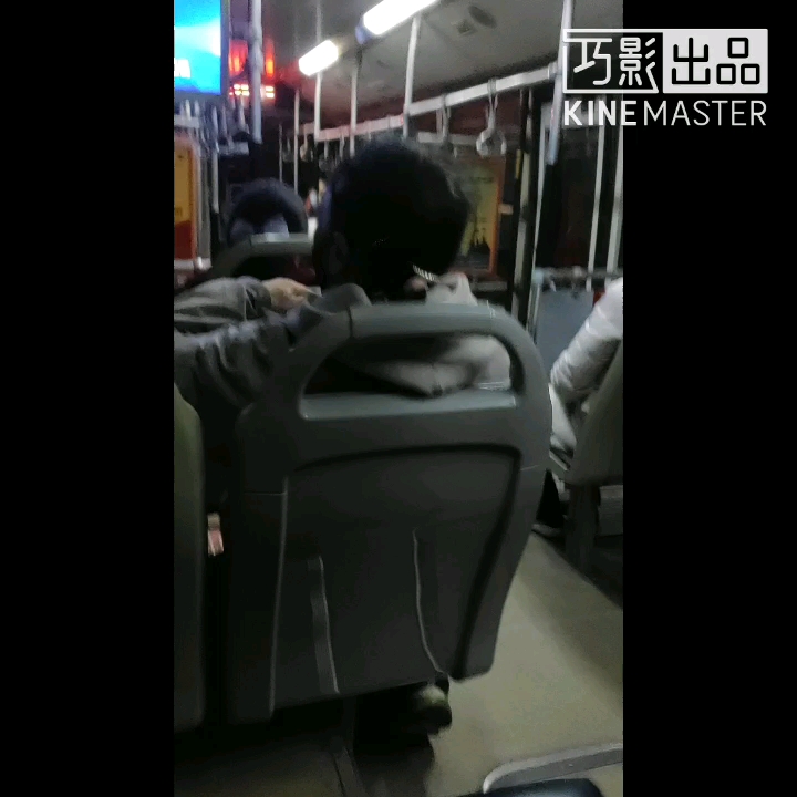 内燃机公交车与电动机公交车的机械噪音对比,各录了16秒。