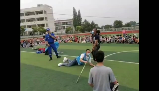 进校园公益防疫、防溺水宣讲,让更多的孩子们了解防溺水是重要性