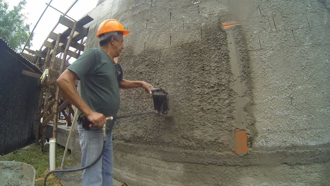 50岁建筑工发明批砂浆神器,一天能抹450平方米,成本低效率极高