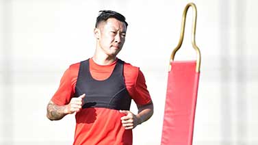 [中超]中国足协公布对球员徐新、郑铮的处罚决定