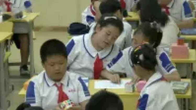 (市优)北师大版小学数学五年级下册《长方体的认识》优质课上课实录