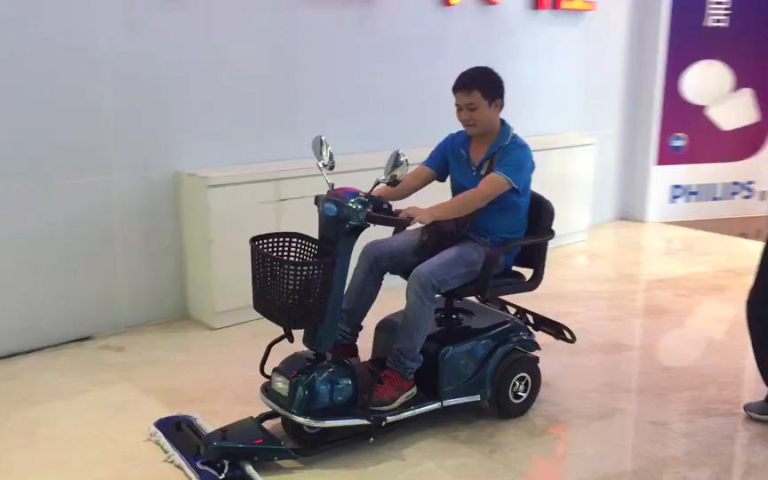 商场尘推车驾驶式微型推尘车,酒店大堂尘推电动车,方便快捷轻松操作