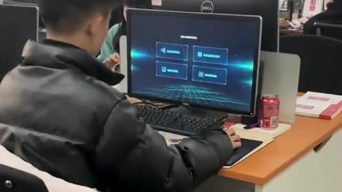 公司新来的程序员,一下午时间搭建了物流管理系统,老板都觉得工资给...