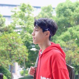东边一匹狼啊呜 