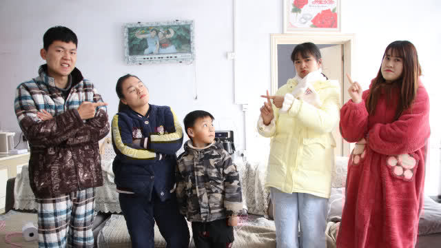 老师进行家访,两位数相减个位向十位借,毛妹的话把老师气跑