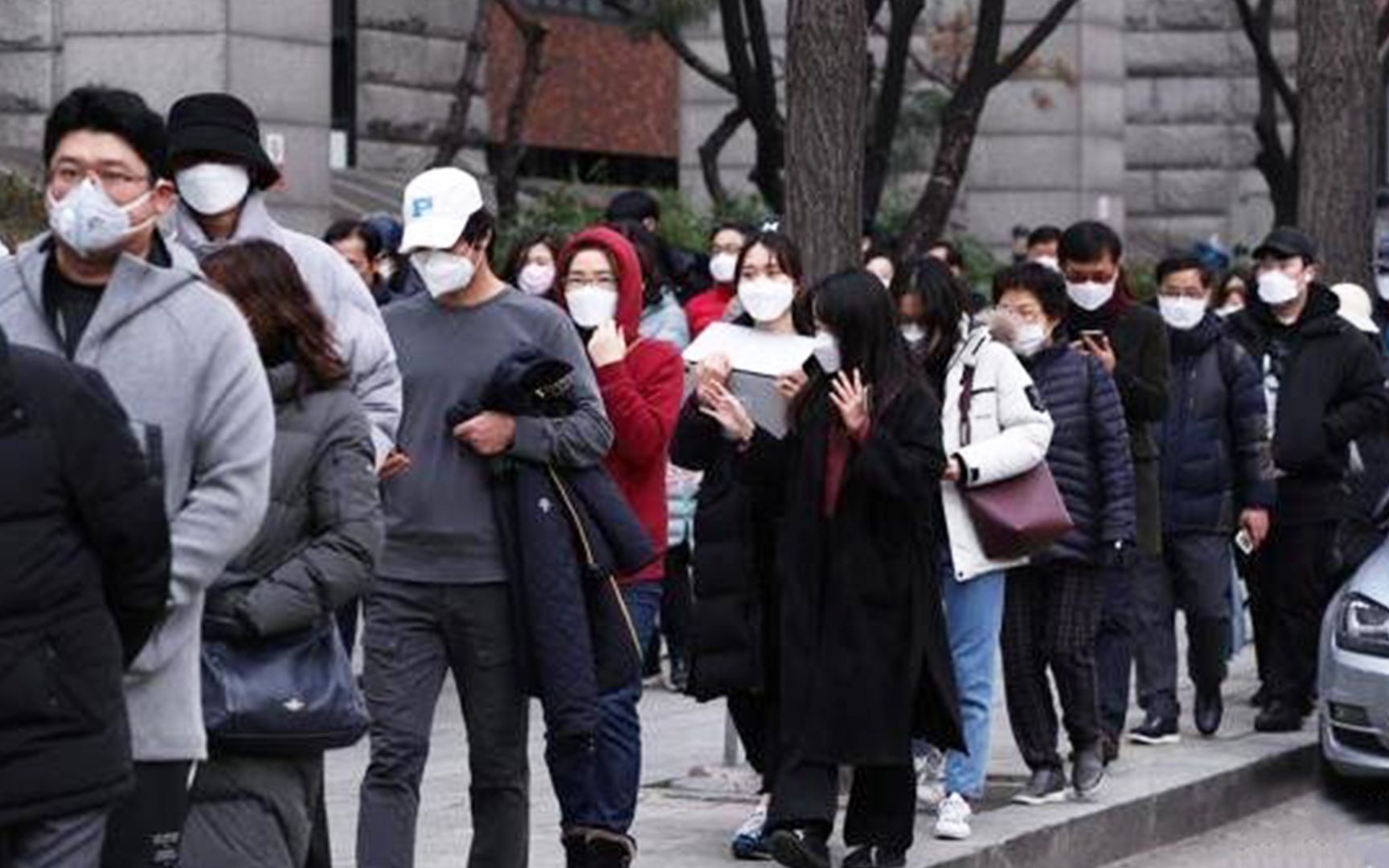 护士当街求助 韩国最好医院被迫重复使用一次性防护品