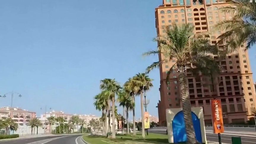 乘着大巴看世界!#宇通客车 #卡塔尔世界杯 #最美的风景在路上