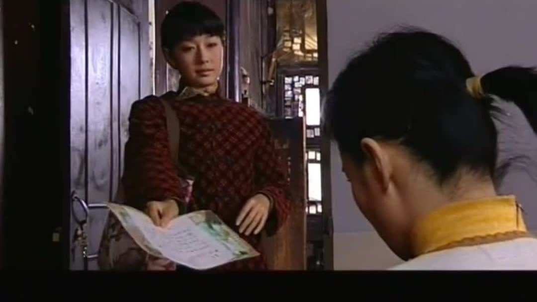 妹妹把姐姐日思夜想的房产证给她了,谁知姐姐竟然如此对她,好狠