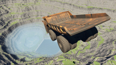 别拉斯矿车,轿车和牵引卡车飞跃冲向超大采矿坑,车祸模拟器