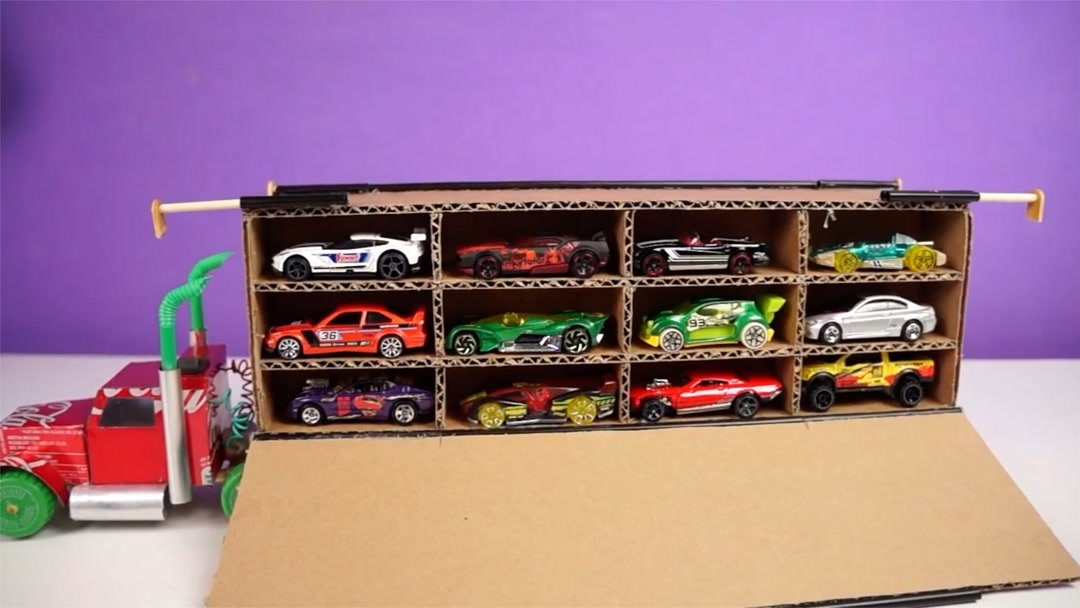 DIY-如何用纸板手工给孩子制作一辆拉汽车的大卡车?