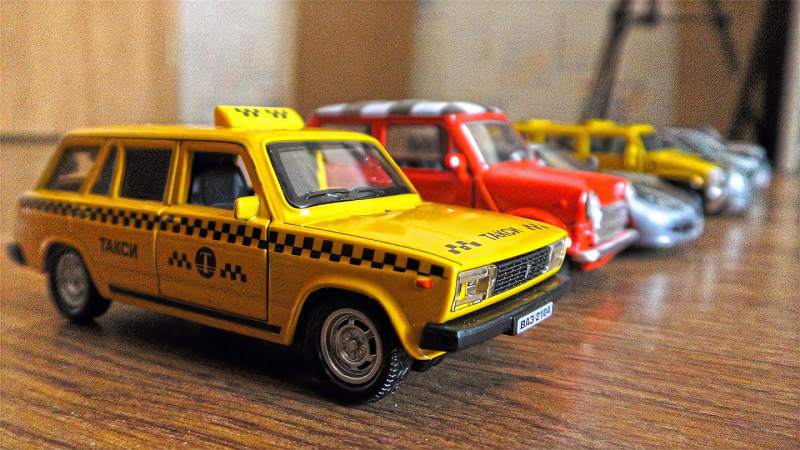 酷炫玩具汽车越野车皮卡车出发