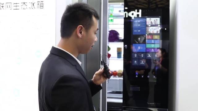 不一样的智能制造 ,格兰仕AWE上一套复古式家电夺人眼球