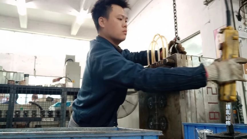 注塑模具是如何更换钩针的,是不是很好奇呢!带你了解一下。