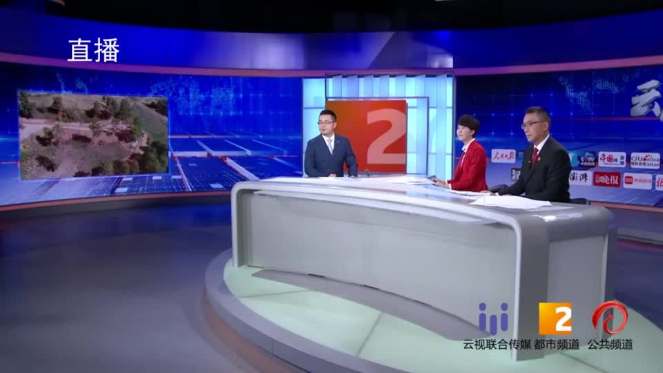 大理永平:永平县人民法院执行干警前往申请人家中
