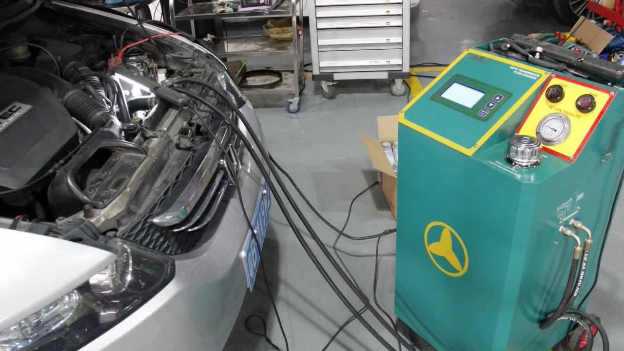 变速箱油多久更换一次?手动挡和自动挡可不一样,千万不能搞混