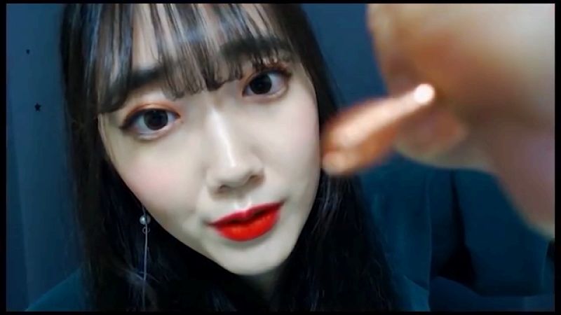 (助眠)小姐姐化妆模拟触发音哄睡,