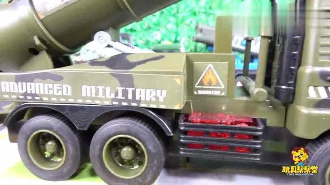 儿童玩具车:导弹车工程车军用车发射车模型