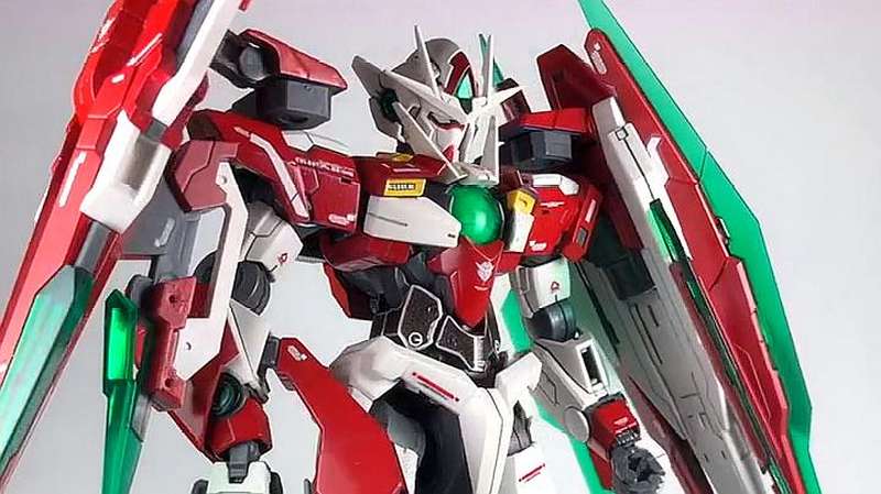 高达经典模型,重涂红色的00Q机体,配上夜光贴,有没有很帅呢?