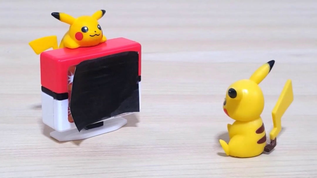 皮卡丘电视机卡哇伊!可怜的果然翁想法设法讨好皮卡丘