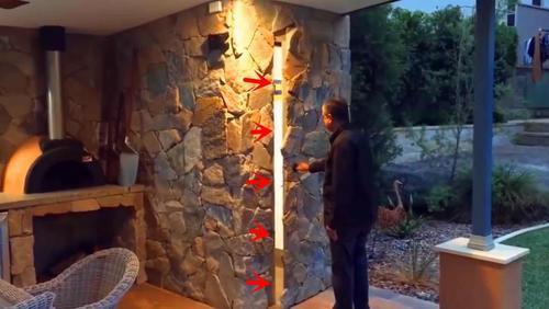 现在装修都流行暗门等我能买的起房了,也装一个试试